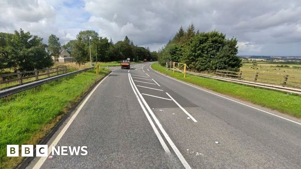 Man dies in two-car crash on A68 in Borders - BBC News