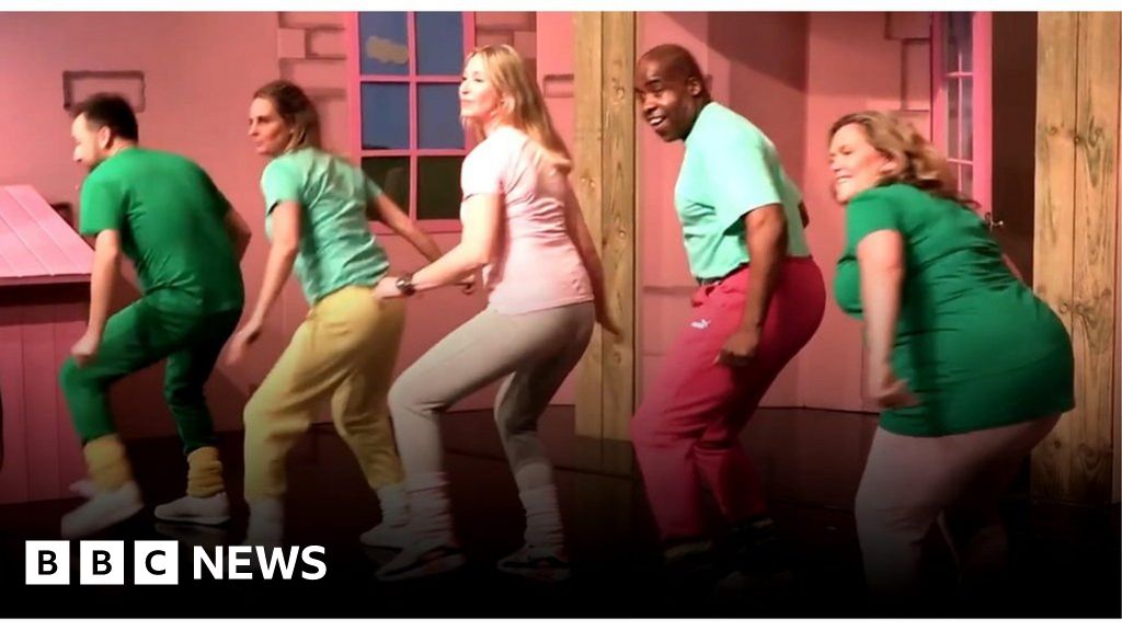 “The Pink Windmill kids” reunite for Comic Relief after dance from 1984 ...