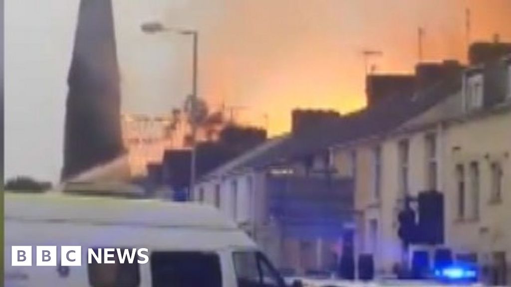 Fire crews tackle blaze at disused Llanelli church - BBC News