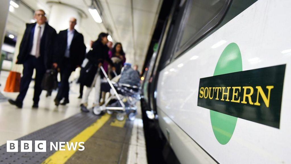 Southern strike: Dozens of rail replacement buses offered - BBC News