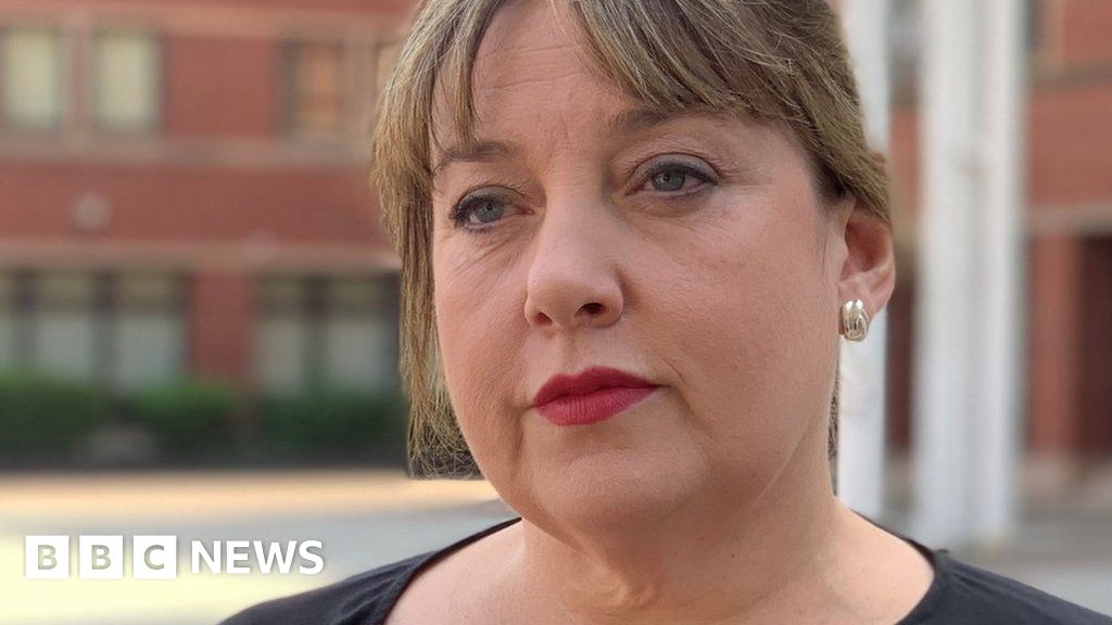 Caroline Henry: How are police bosses held to account? - BBC News