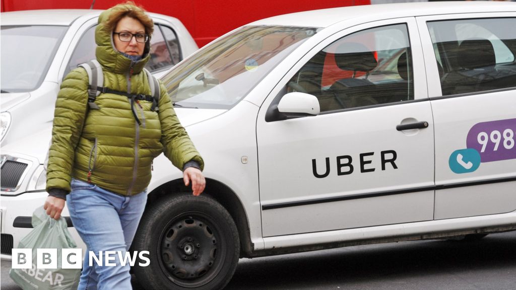 Uber loss tops $1bn ahead of planned IPO next year - BBC News
