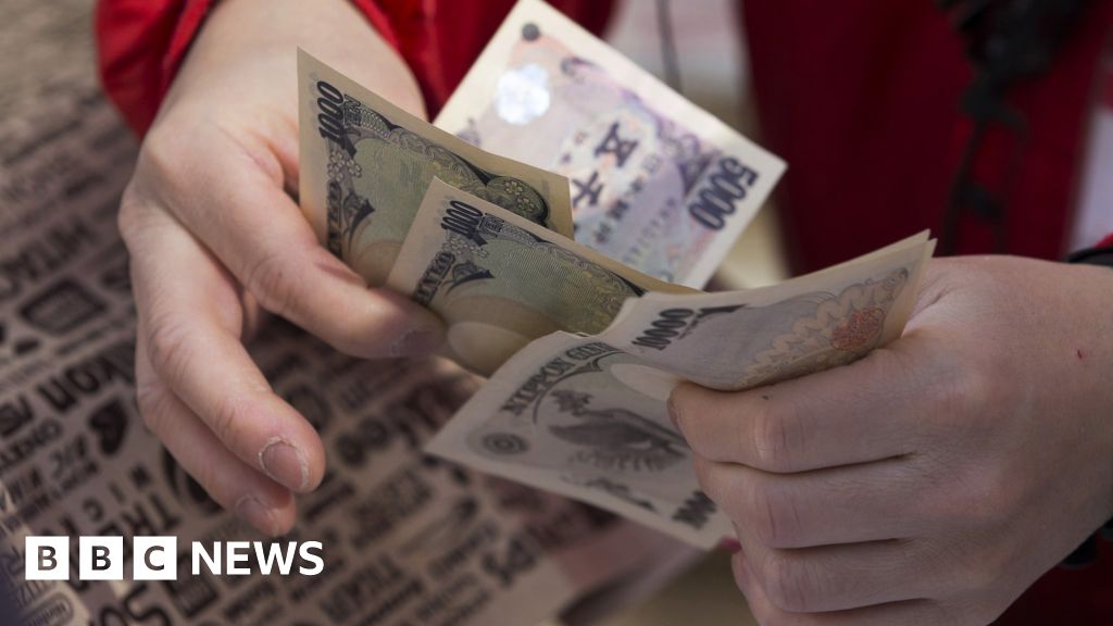 Japan stocks rise on $186bn stimulus bets - BBC News