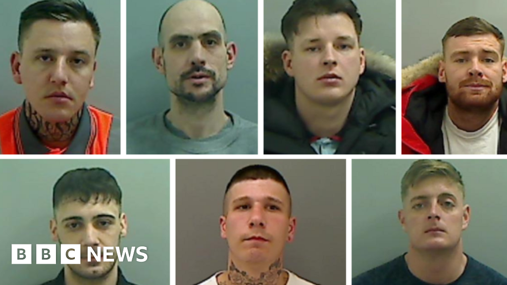 Stockton gang jailed after 'flooding' streets with cocaine - BBC News