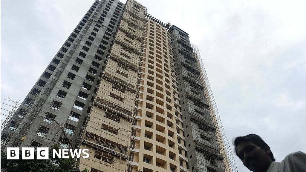 India 'corruption' building to be razed - BBC News