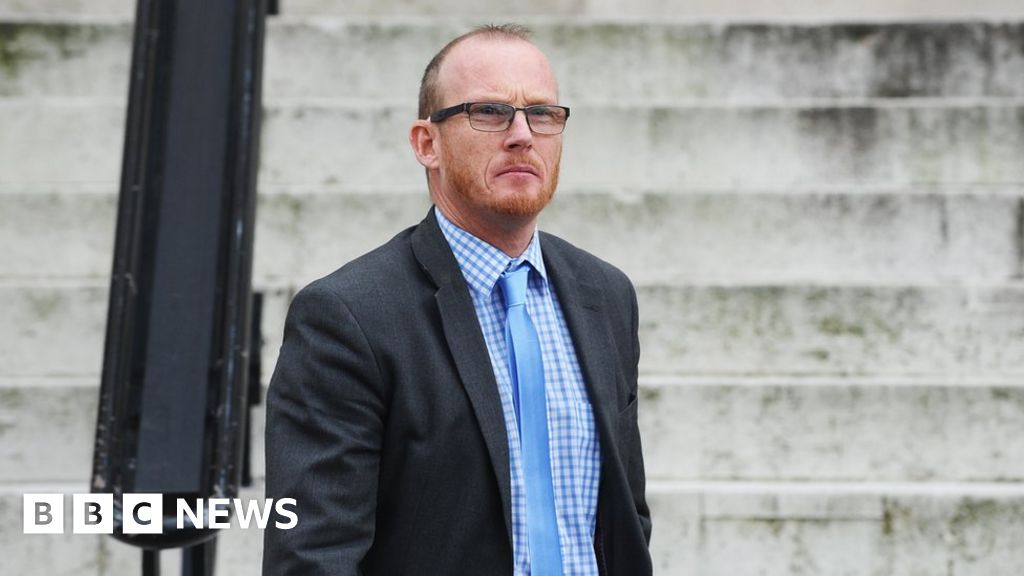 Cardiff primary head teacher sentenced for office grope - BBC News