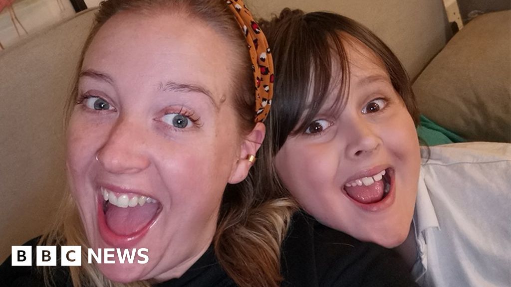 Bristol student designs sensory pod inspired by autistic son - BBC News