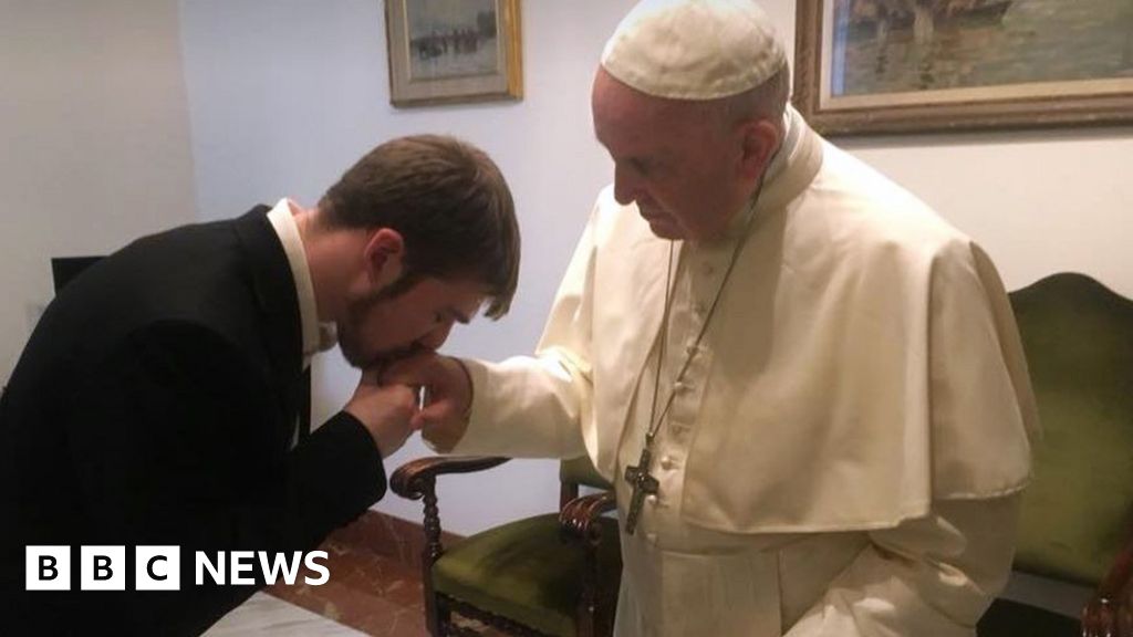 Alfie Evans: Father begs Pope Francis to 'save our son' - BBC News