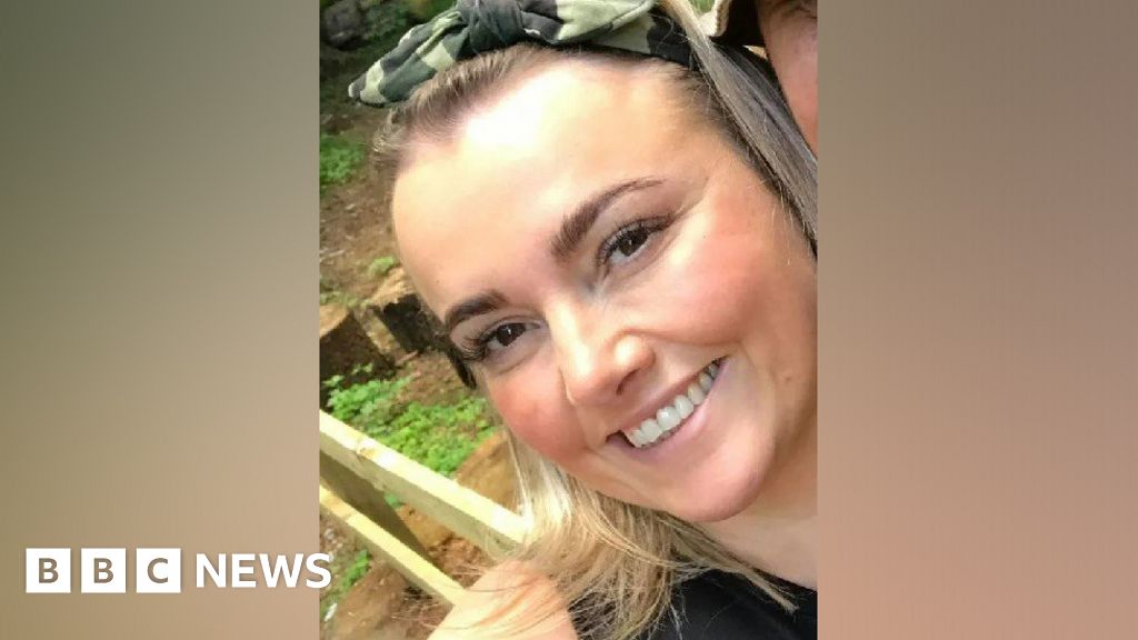 Kellie Poole: Woman's cold water therapy death concerns coroner