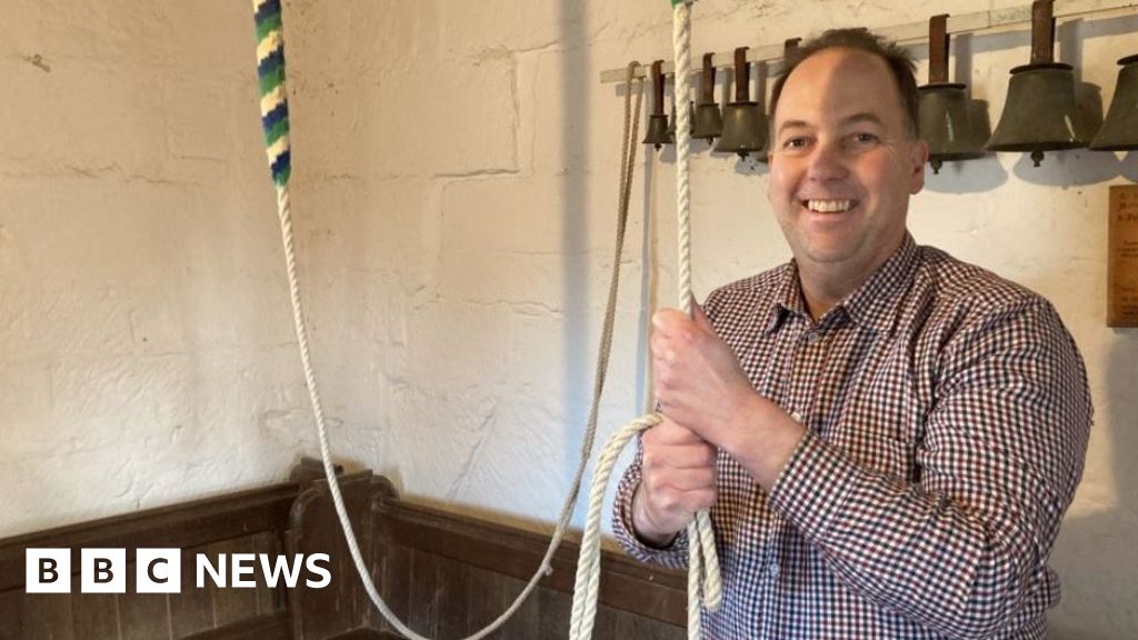 Man with Parkinson's takes on cathedral bell-ringing challenge - BBC News