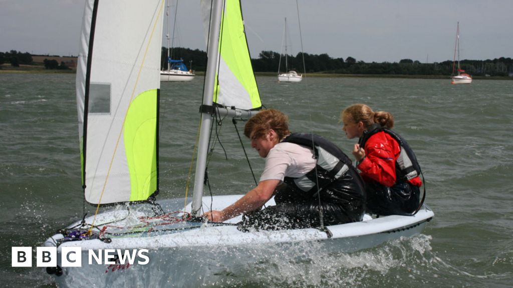 Levington's pioneering sailing school marks 50 years - BBC News