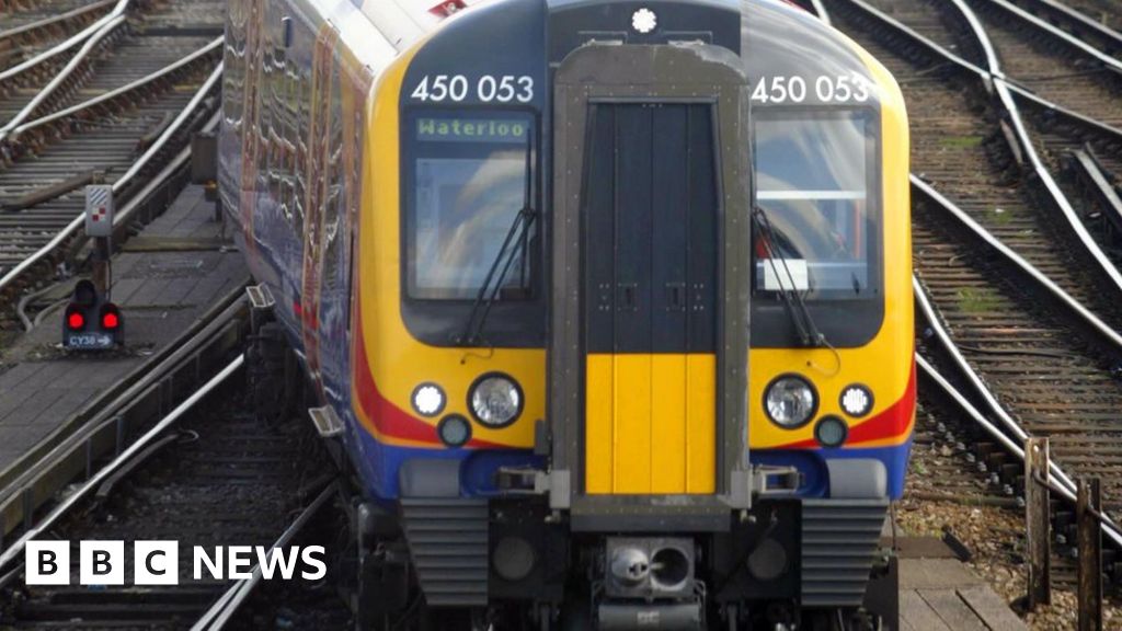 Digital revolution signals faster trains - BBC News