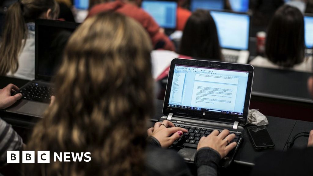 France DGSE: Spy service sets school code-breaking challenge - BBC News