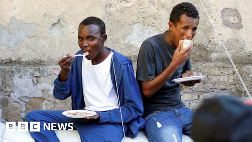 Don't send more migrants, Rome mayor tells Italy's government - BBC News