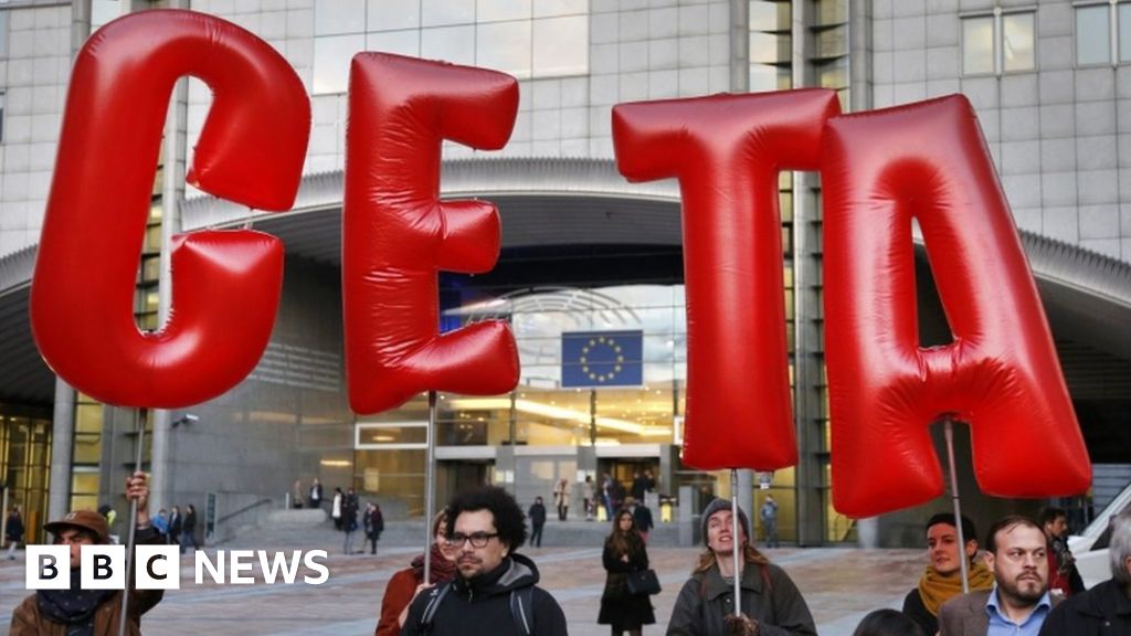 Ceta talks: EU and Canada hold out hope for trade deal - BBC News