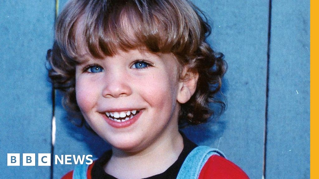 How an autistic child became world pinball champion - BBC News