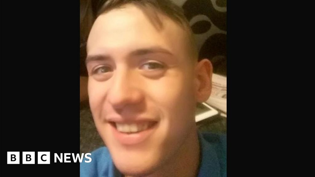 Police arrest man over death of Jamie Johnstone in Glasgow - BBC News