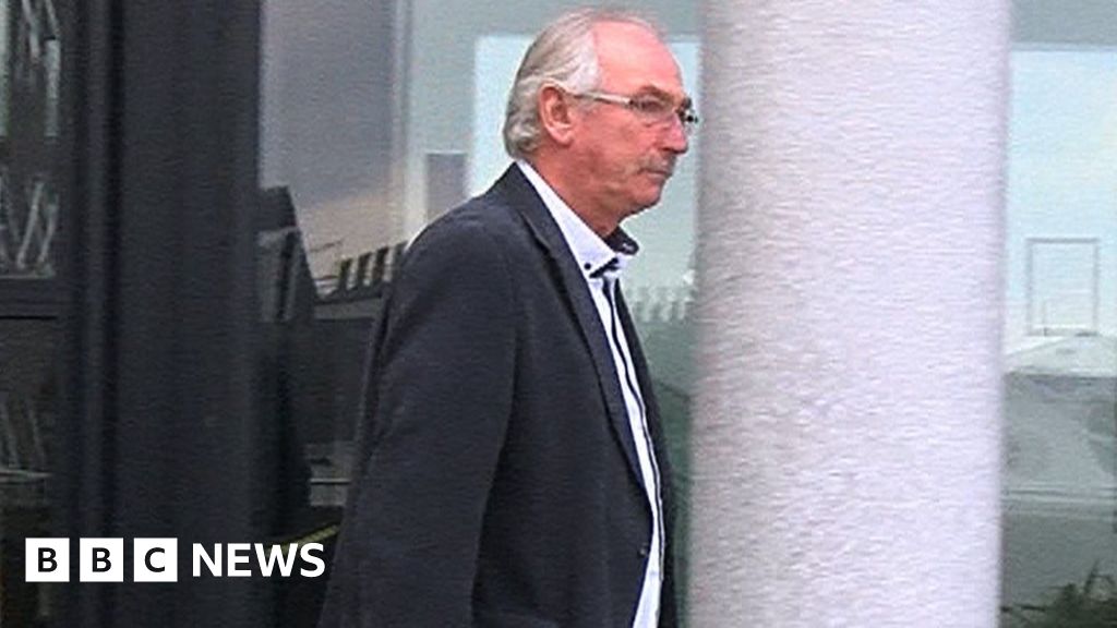 Mount Murray fire: Roofer spared jail over £17m hotel blaze - BBC News