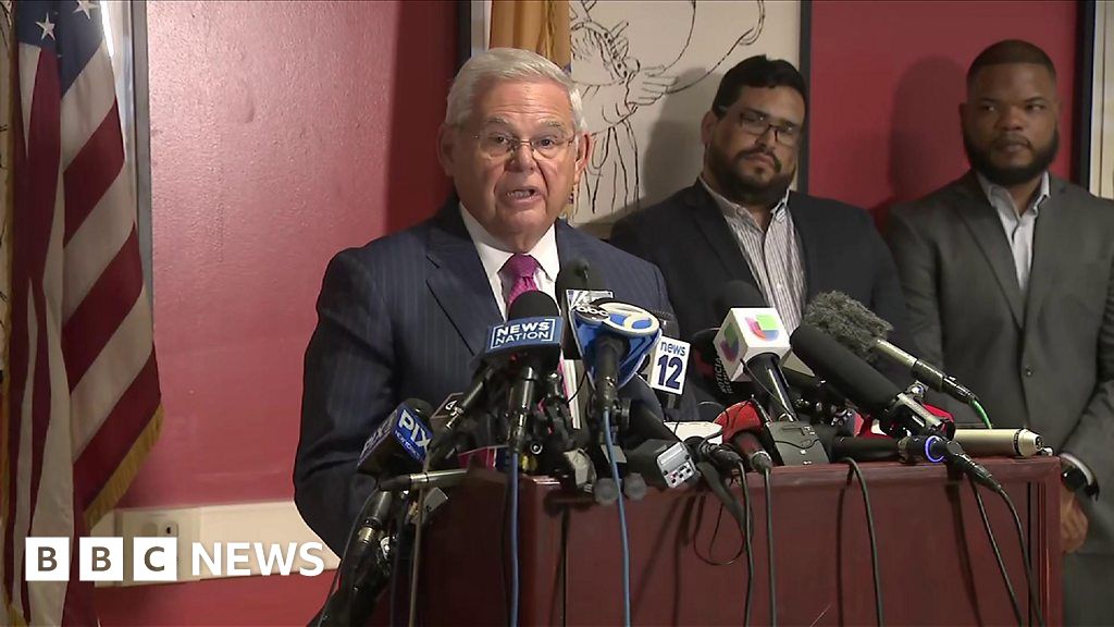US Senator explains why he hid thousands in cash at his home - BBC News
