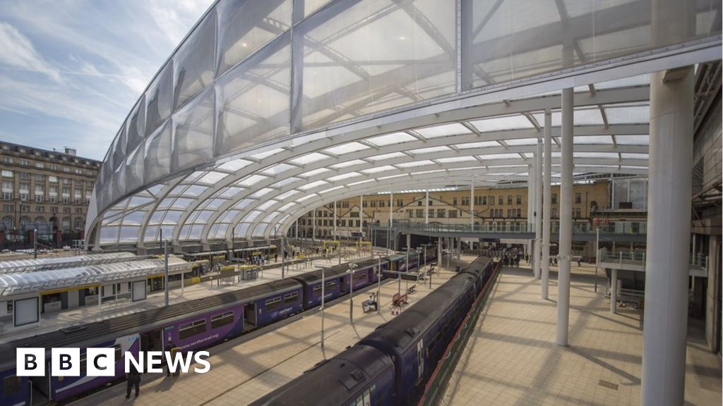 Manchester Victoria reopens after £44m upgrade - BBC News