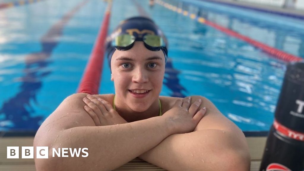Covid in Wales: Swimming pools 'struggling to stay open'