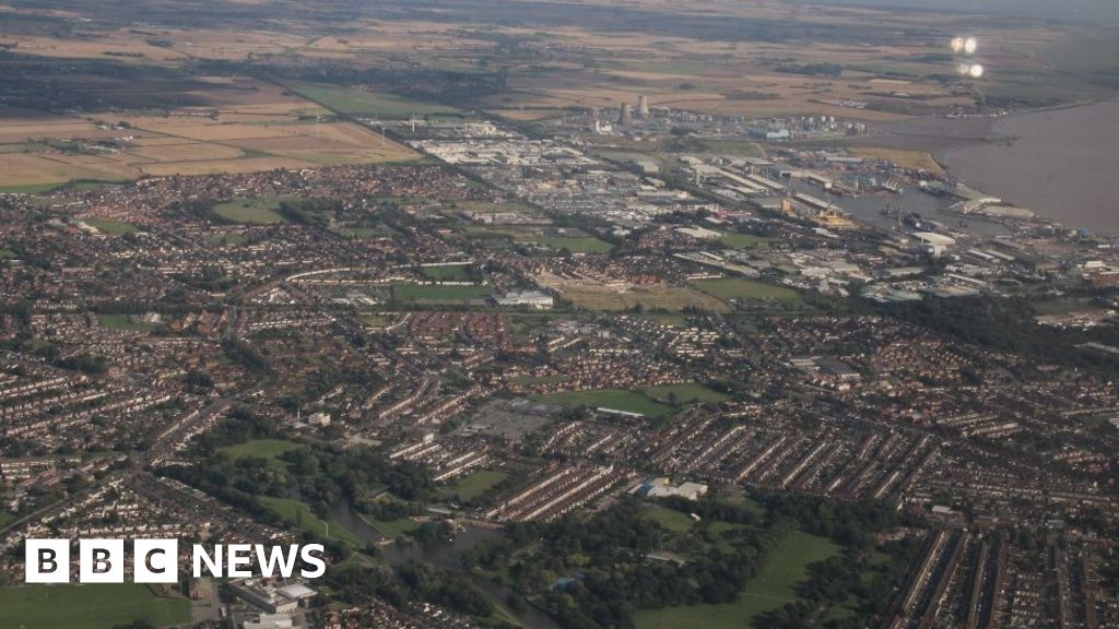 Hull's green spaces 'vulnerable' to developers - charity - BBC News