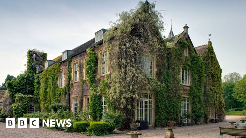 Maunsel House Couples fear cancellations at Somerset venue