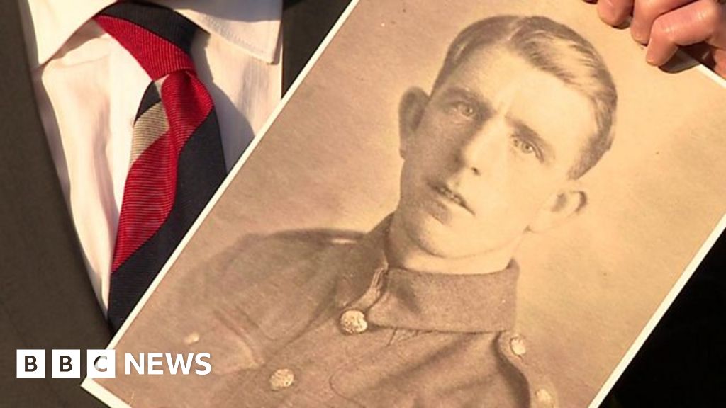 WWI's Tyneside Scots 'golden thread' to today's cadets - BBC News