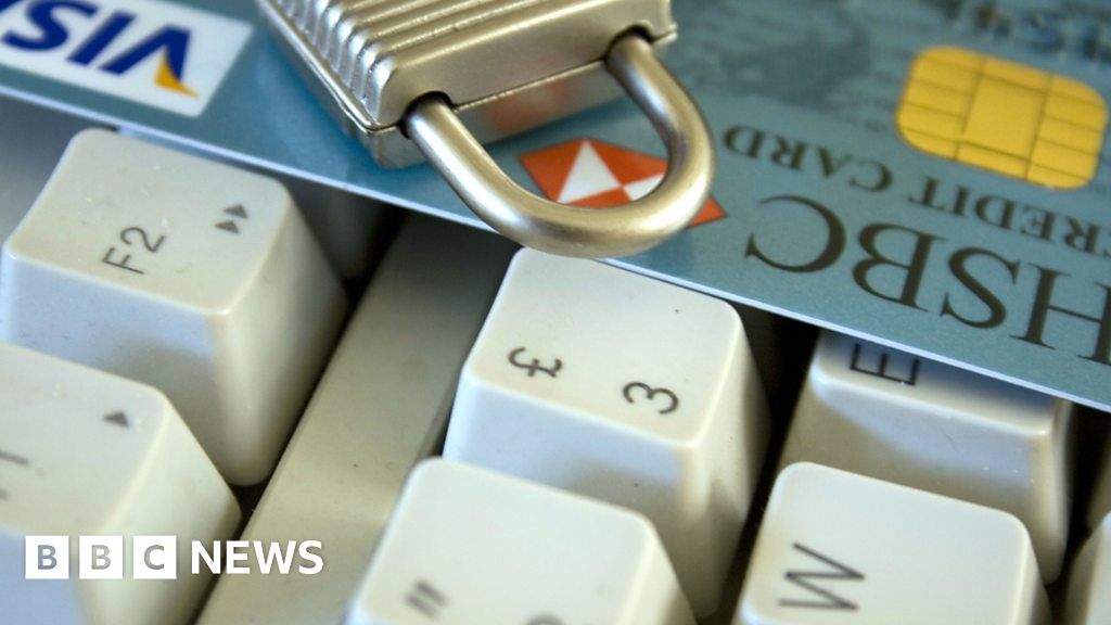 Do we need online fraud classes in schools? - BBC News