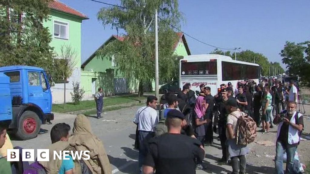 'Closing borders deflects migrant problem to others' - BBC News