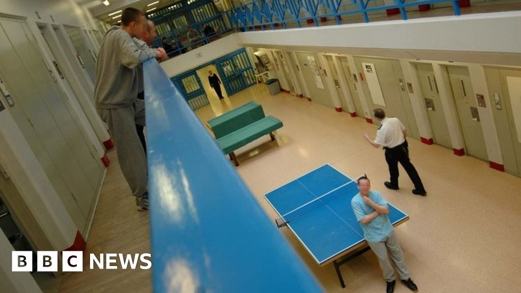 Lives 'at risk' at HMP Chelmsford, ex-prisoner claims - BBC News