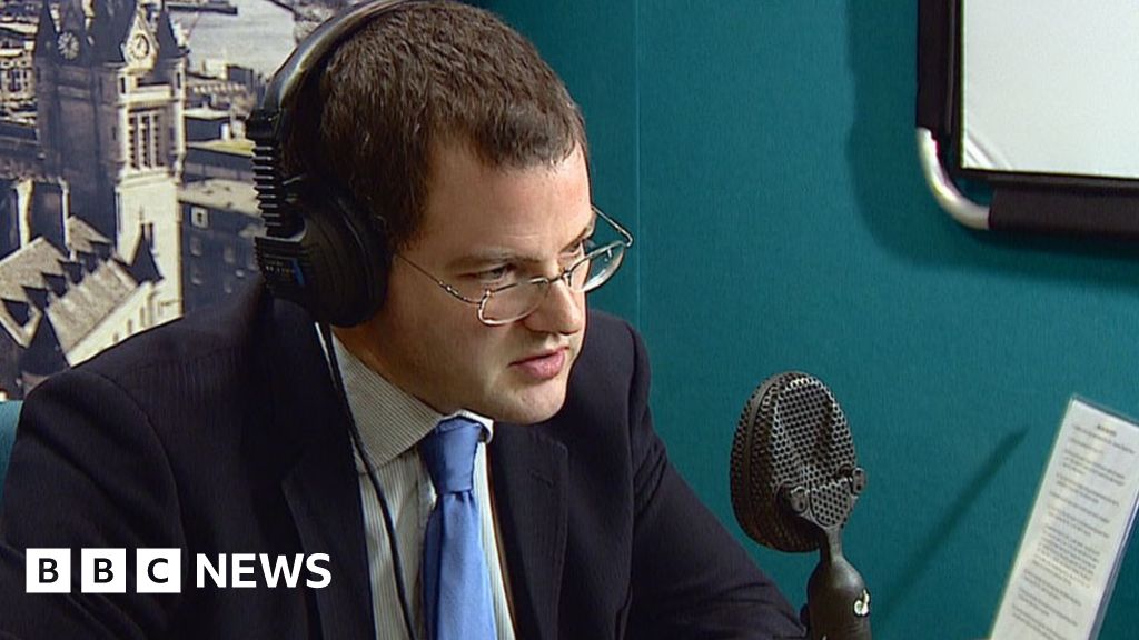 Mark McDonald says he is 'morally justified' remaining an MSP - BBC News