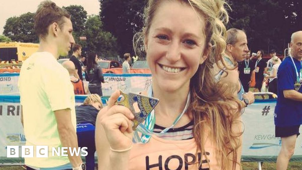 'Anorexia and exercise addiction caused my broken foot'