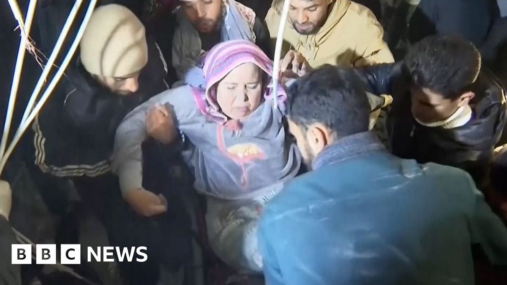 Watch: Survivors rescued from building in Rafah after air strike