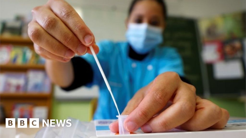 Covid: Labour calls for probe into claims of VIP lane for testing contracts