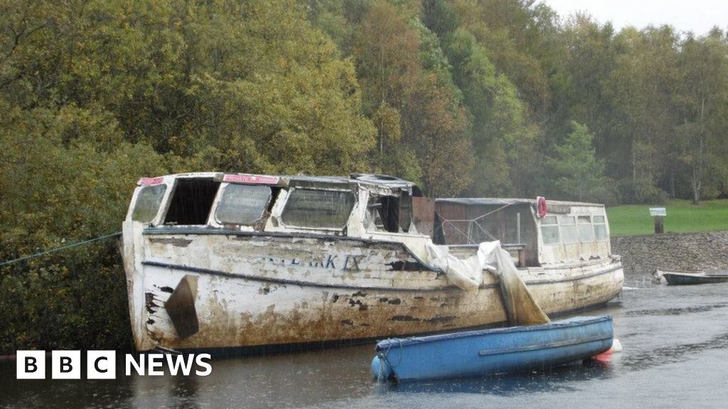 Dunkirk Little Ship to be floating museum on River Clyde - BBC News