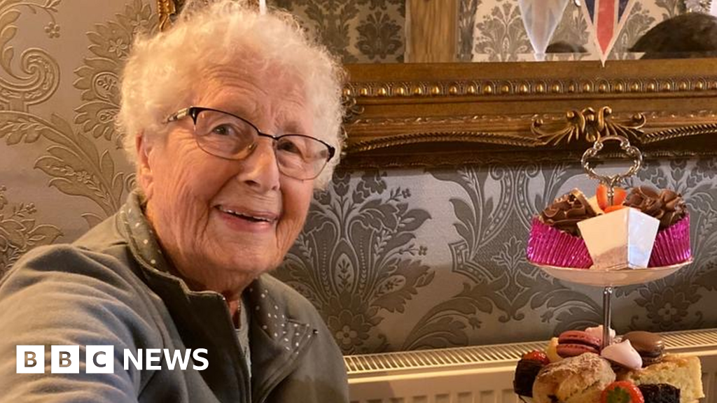 Imogen Stringer's Instagram, Twitter & Facebook on IDCrawl