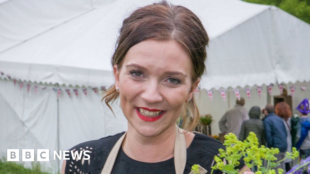 The Great British Bake Off reaches record audience - BBC News