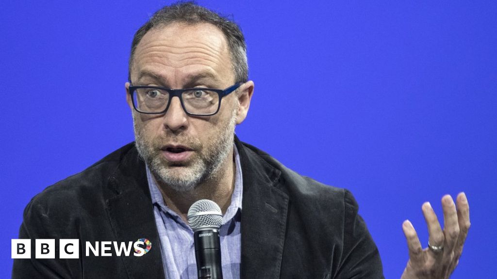 Italy Wikipedia shuts down in protest at EU copyright law - BBC News