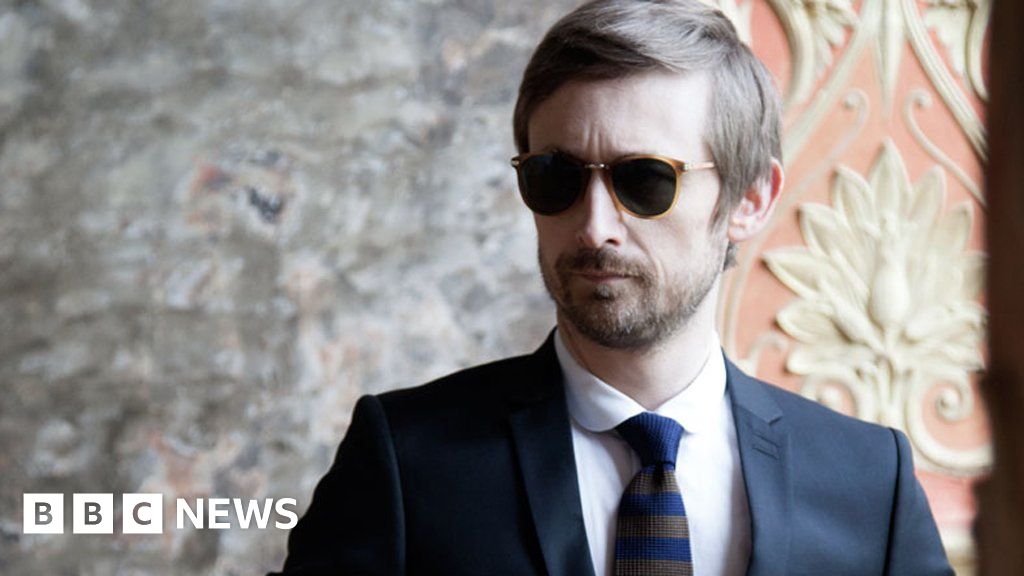 The Divine Comedy's Neil Hannon: I can't resist an earworm - BBC News