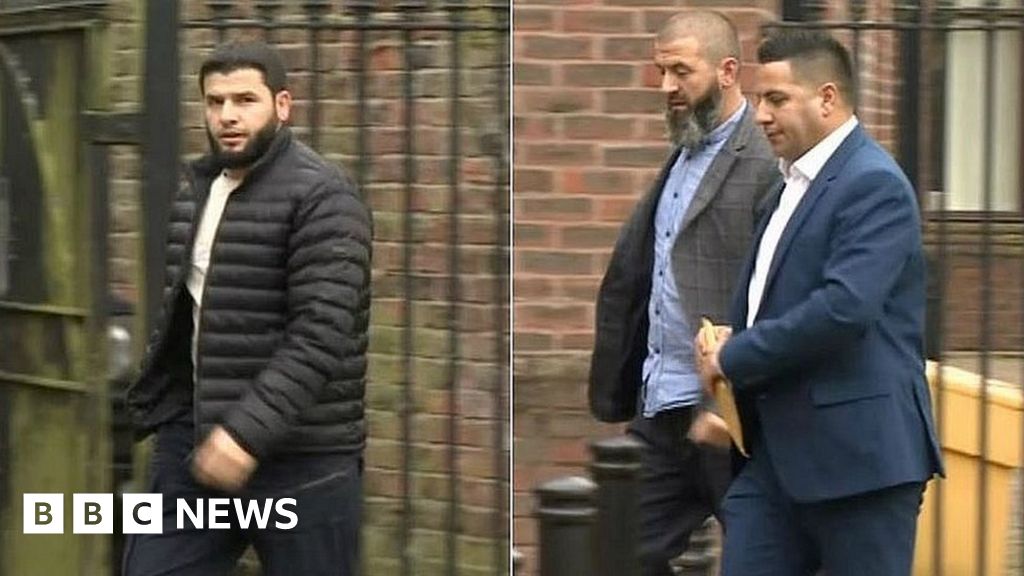 Romanian workers 'exploited' at Carlisle car wash - BBC News