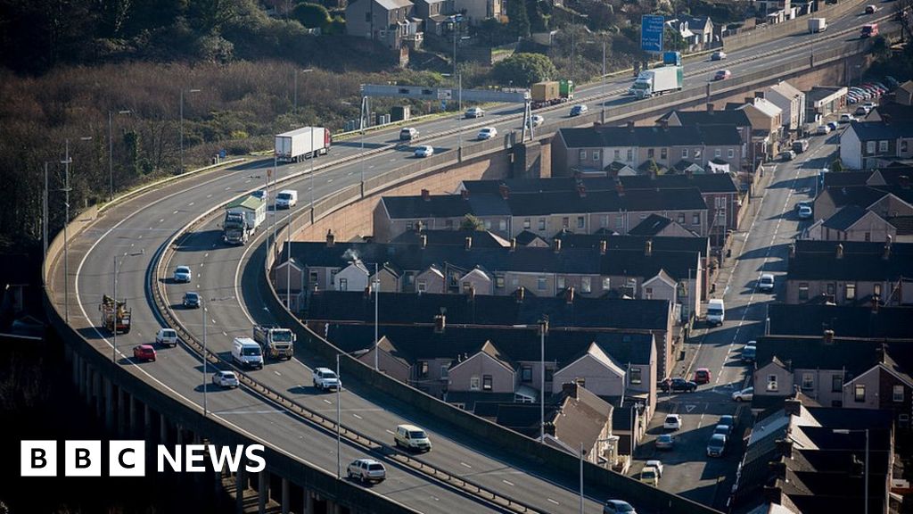 Port Talbot M4 Junction 41 closure 'cannot be ruled out' - BBC News