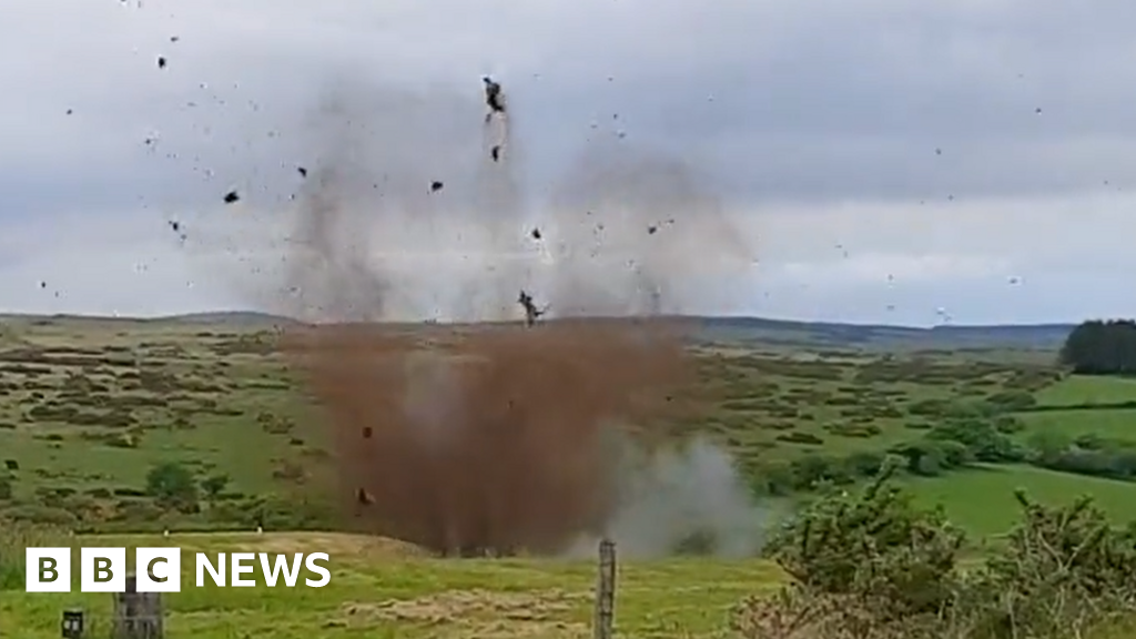 Controlled explosion on item found by metal detectorists - BBC News