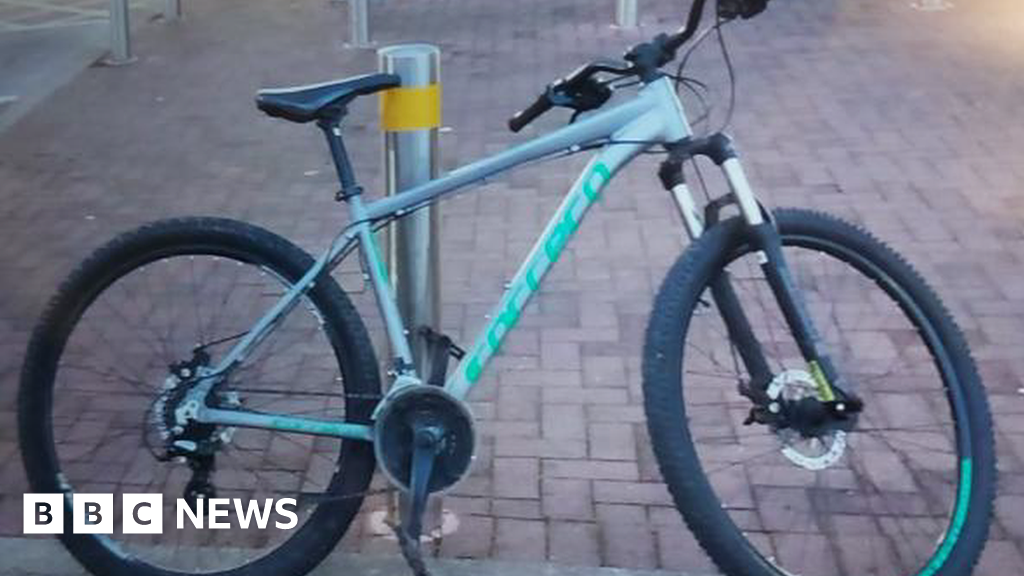 Long Eaton: Teenager threatened with knife in bike robbery
