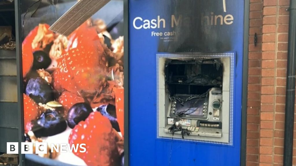 Cash machine torched in Kenilworth supermarket break-in - BBC News