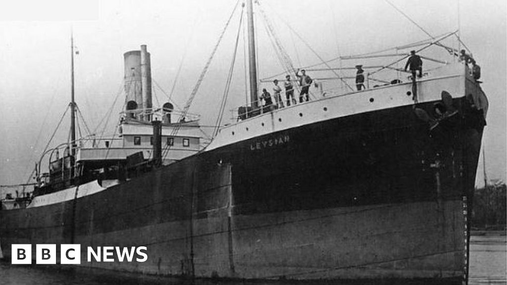 Abercastle Bay shipwreck: divers begin SS Leysian study - BBC News