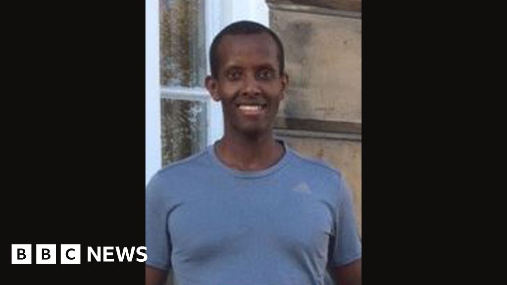 Murder probe after chef dies in Edinburgh street