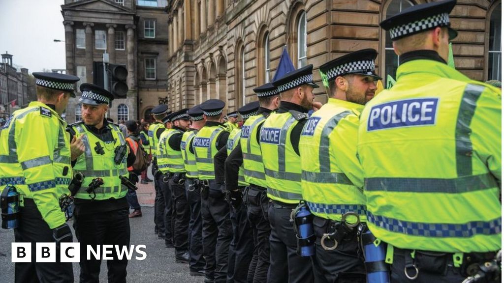 Police Scotland to reactivate Brexit plan - BBC News