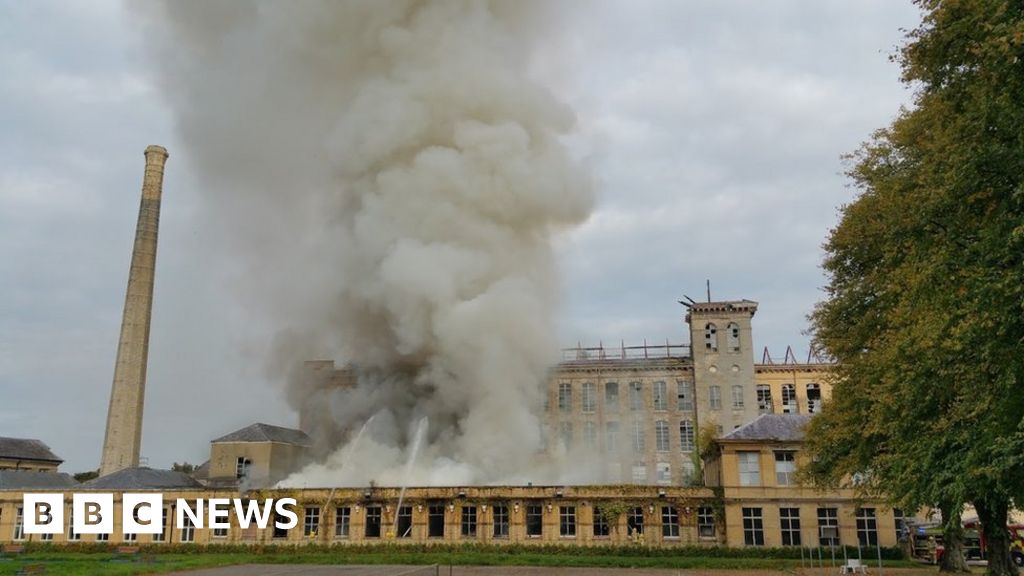 Arson attacks on disused Herdman's Mill in Sion Mills - BBC News