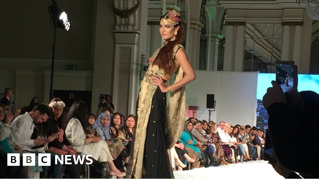 Meet Pakistan's first supermodel - BBC News